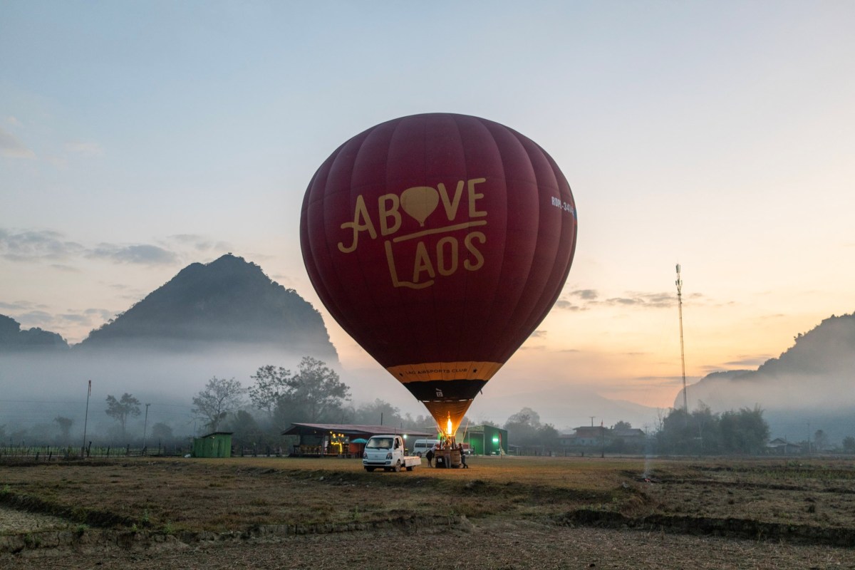 Above (-) Laos | Jaartje Verlof